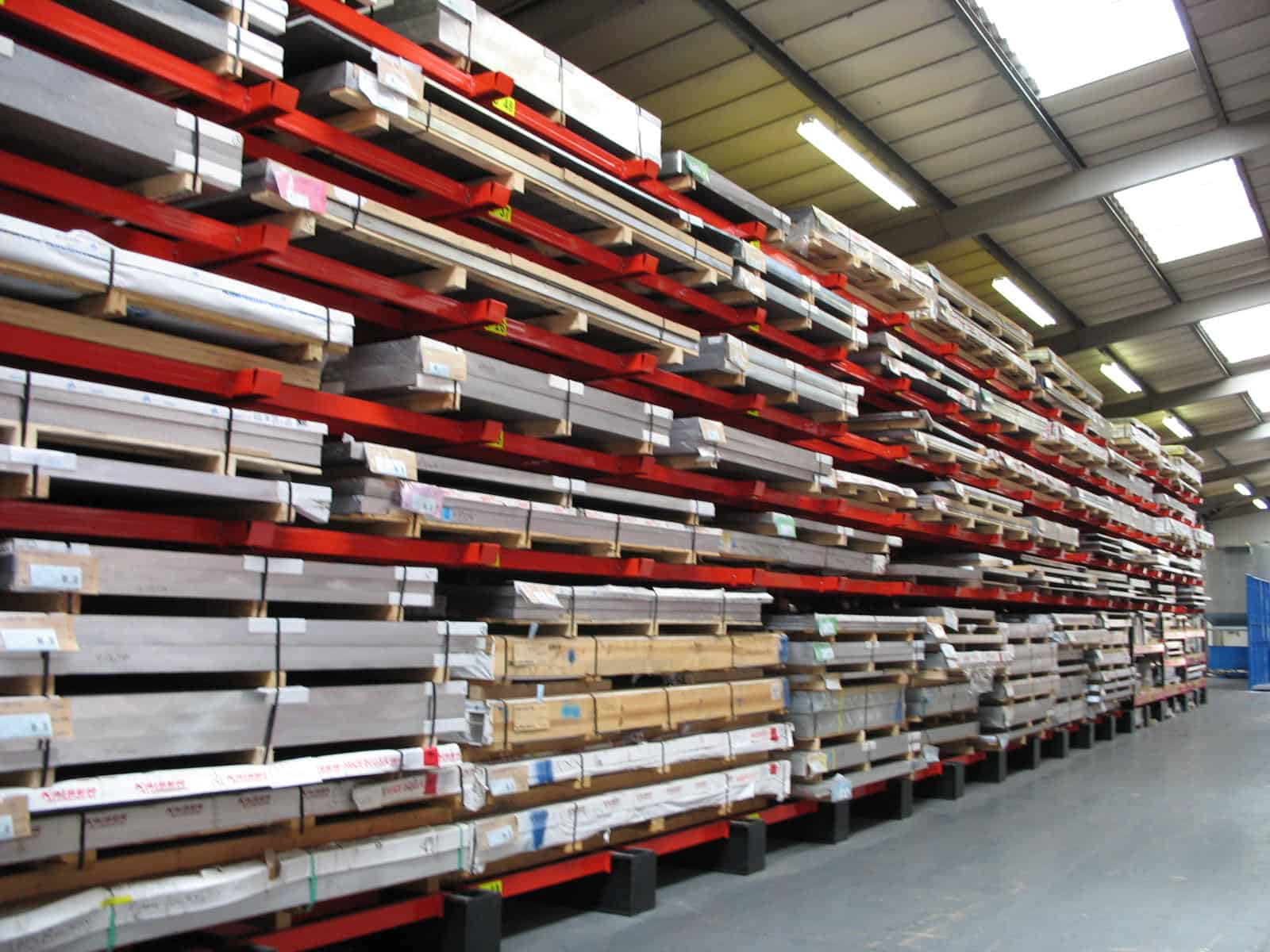 Steel, Ferrous and Non-Ferrous Metal Racking | Stakapal Limited UK
