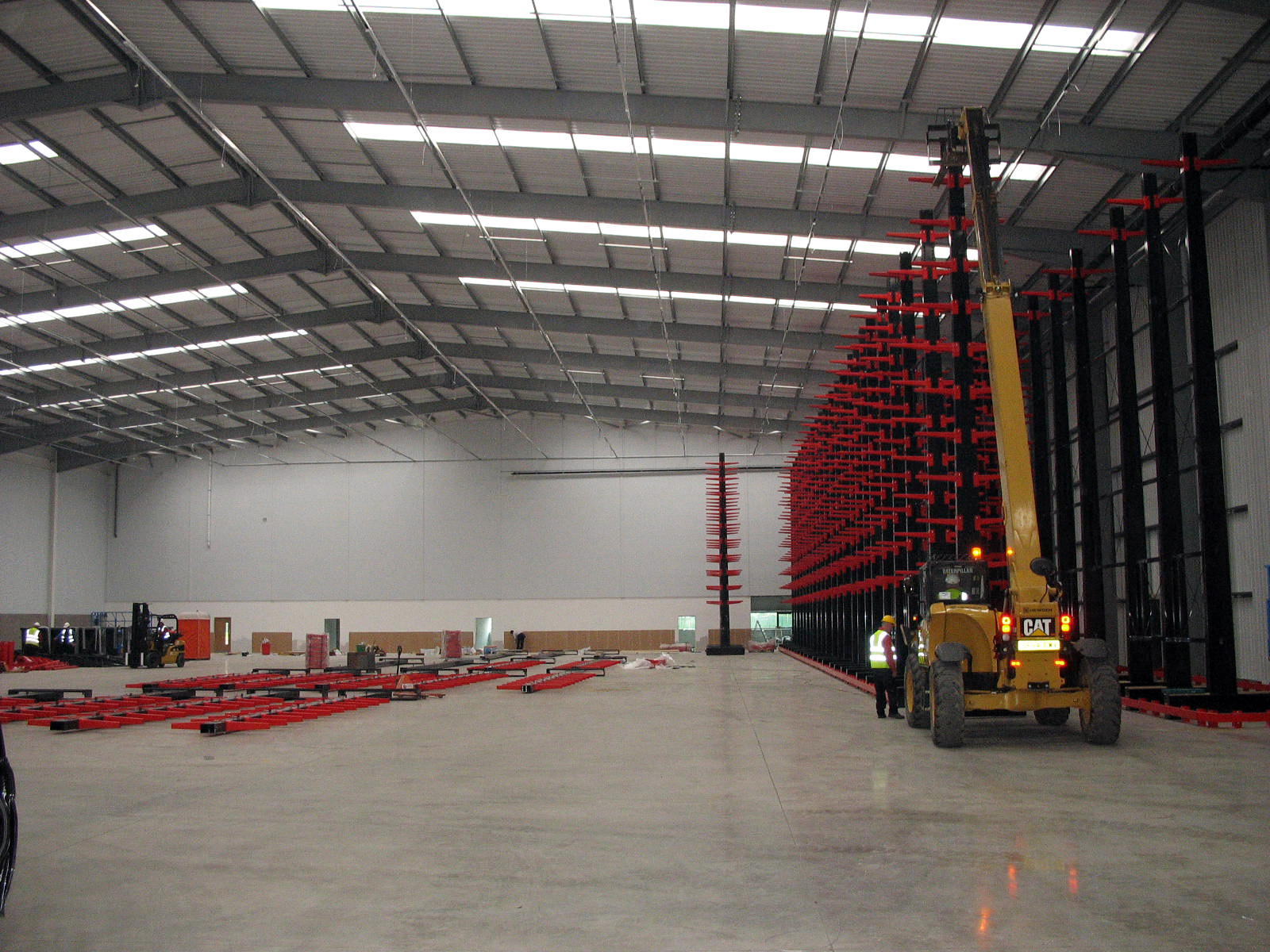 Guide To Cantilever Racking: What You Need To Know - Stakapal